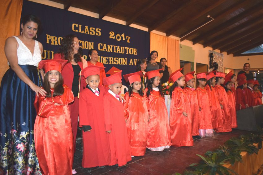 Egresó la primera promoción de COMSA International School - COMSA